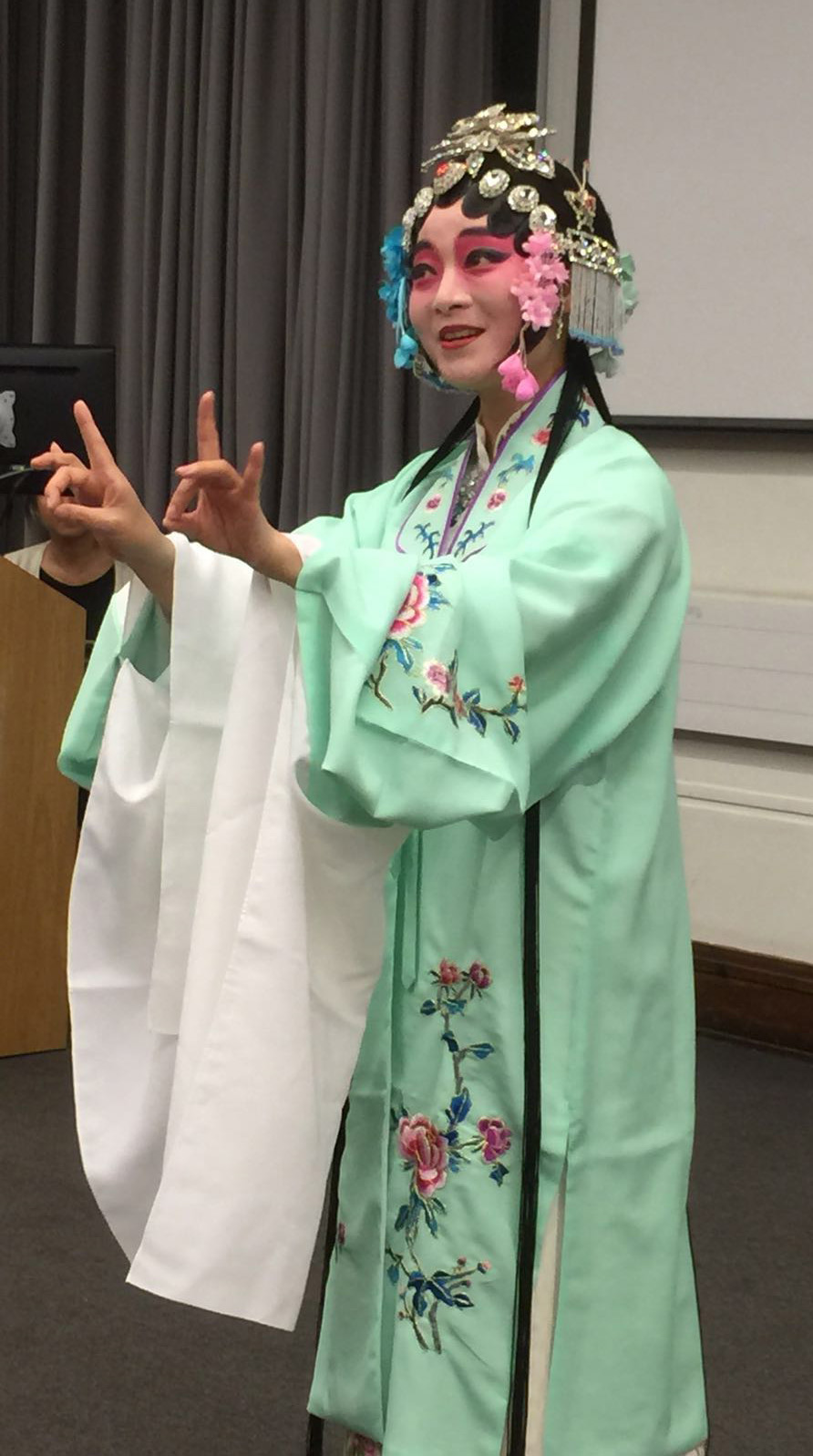 JM Yanmei – London Chinese Opera Studio